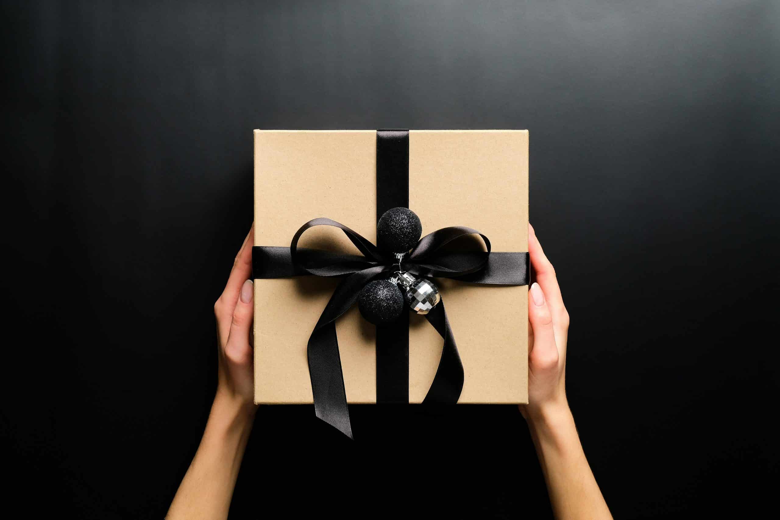 Minimalist Gift-Giving: Less Is More - The Minimalists